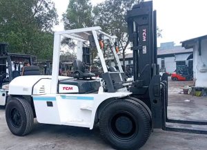 FORKLIFT 10 TON